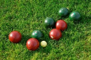 How to Throw a Bocce Ball ( The correct way ) - Gardenia Organic