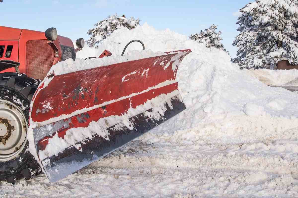 7 Best Lawn Tractor Snow Ploughs - Gardenia Organic