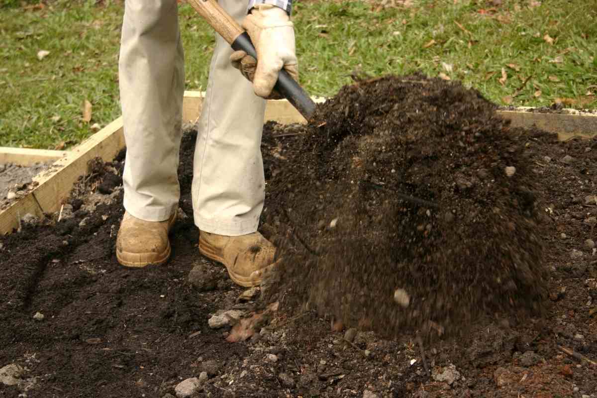 Complete Guide To Garden Soil Mixers (DIY And Store Bought) - Gardenia ...