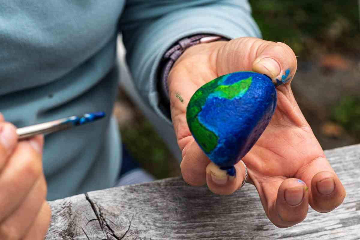 25 Fun Things to Do Outside In Your Backyard - Gardenia Organic