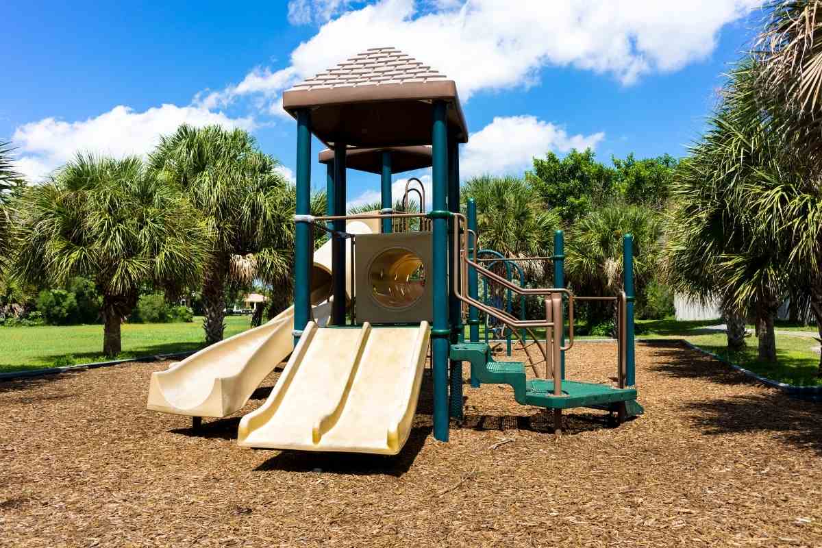 How to Make DIY Jungle Gym In Your Backyard - Gardenia Organic